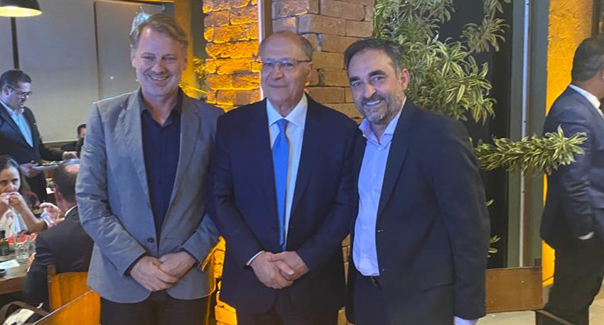 Anderson Mendes, presidente da UNIDAS, participa do Fórum Político ...